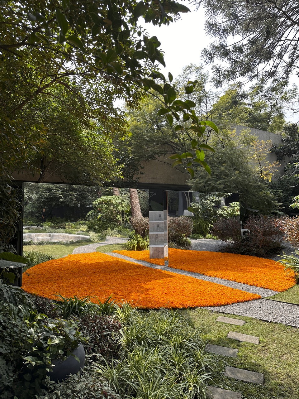 Día de Muertos 2025. Estudios de arquitectura se vuelven altares ...